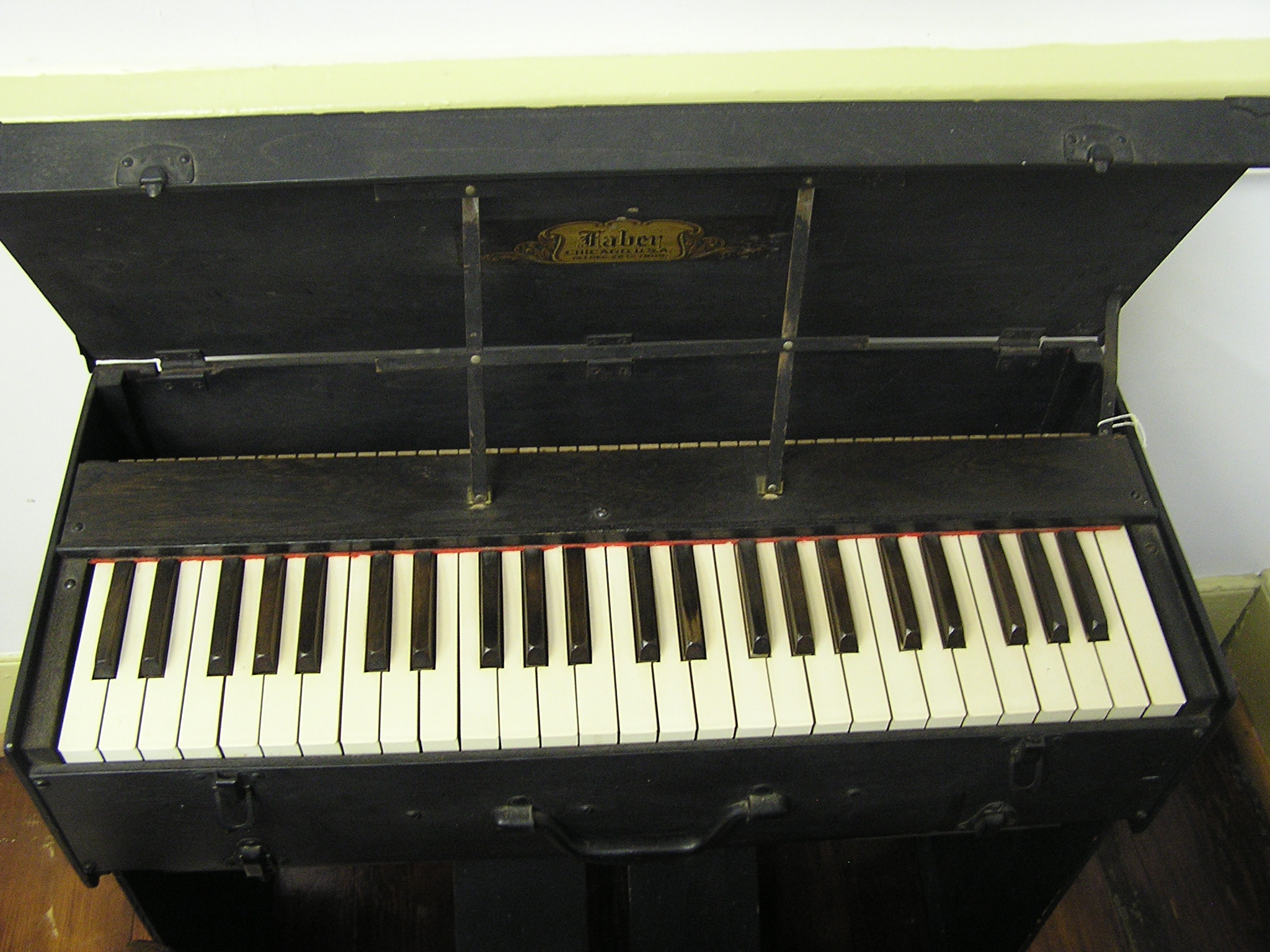 Portable reed organ – Madison County Historical Society